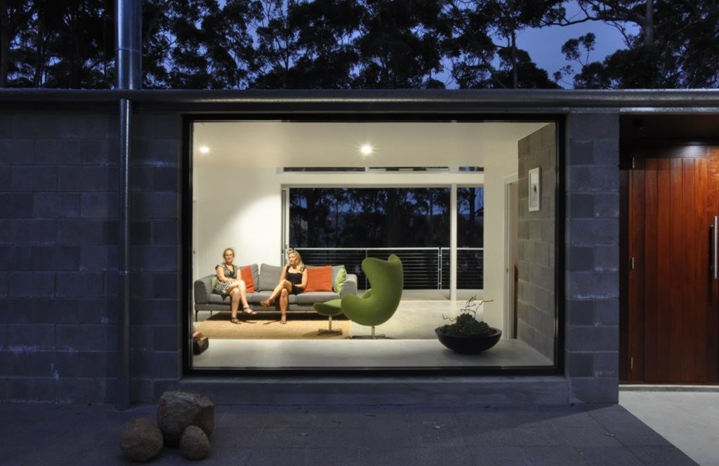 The latest fire and smoke reduction window systems for bushfire-prone ...