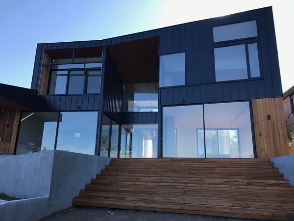 Standing Seam cladding adds striking look to Mt Martha beachside home ...