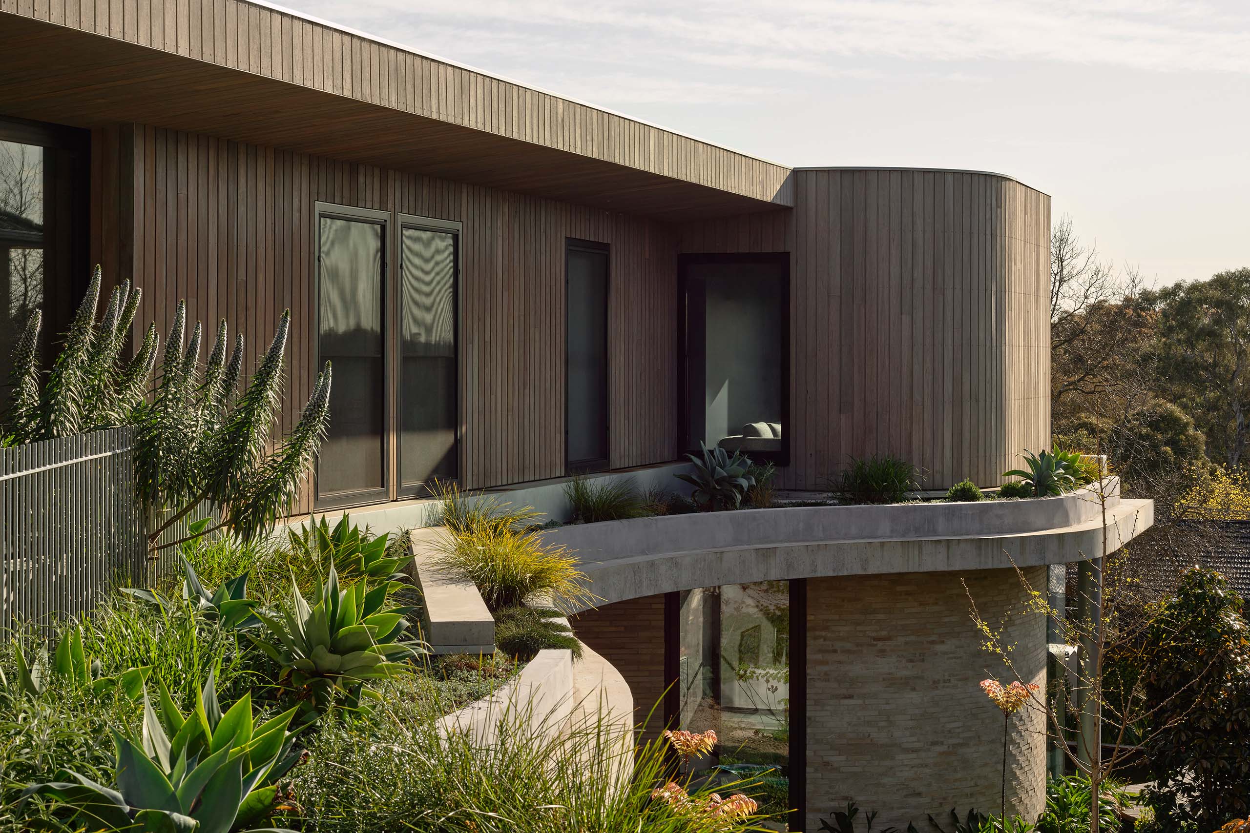 Contour House Case Study | Zen Architects | AWS ThermalHEART™ Glazing ...