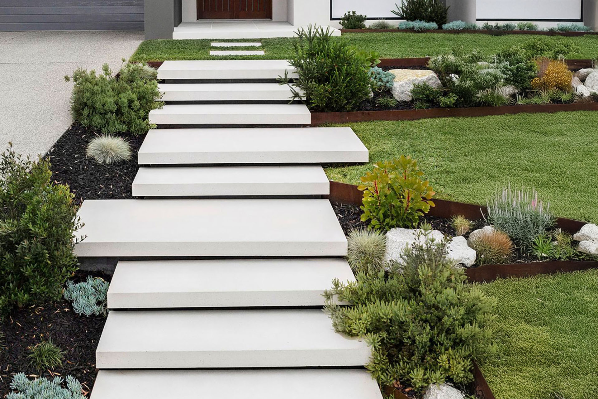 Large format concrete slabs and steppers | Architecture & Design