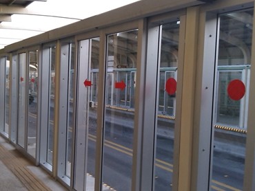 Automatic sliding door system used in Pakistan bus network ...