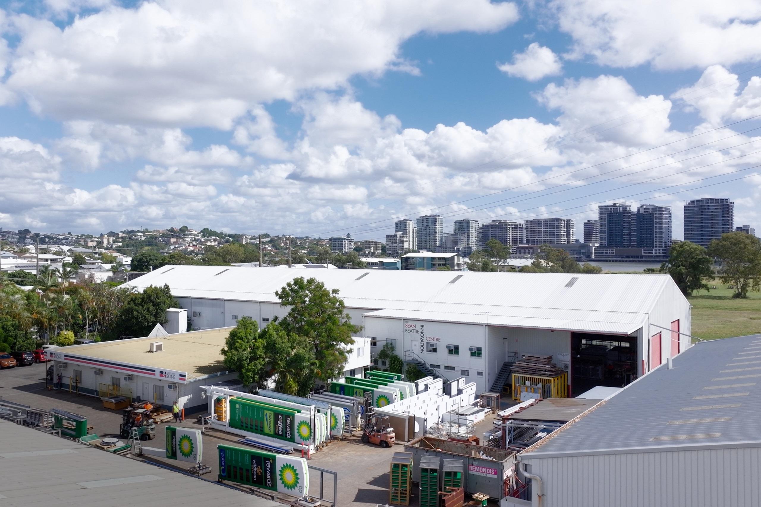 Albert Smith Signs partners with Capral Aluminium | Architecture & Design