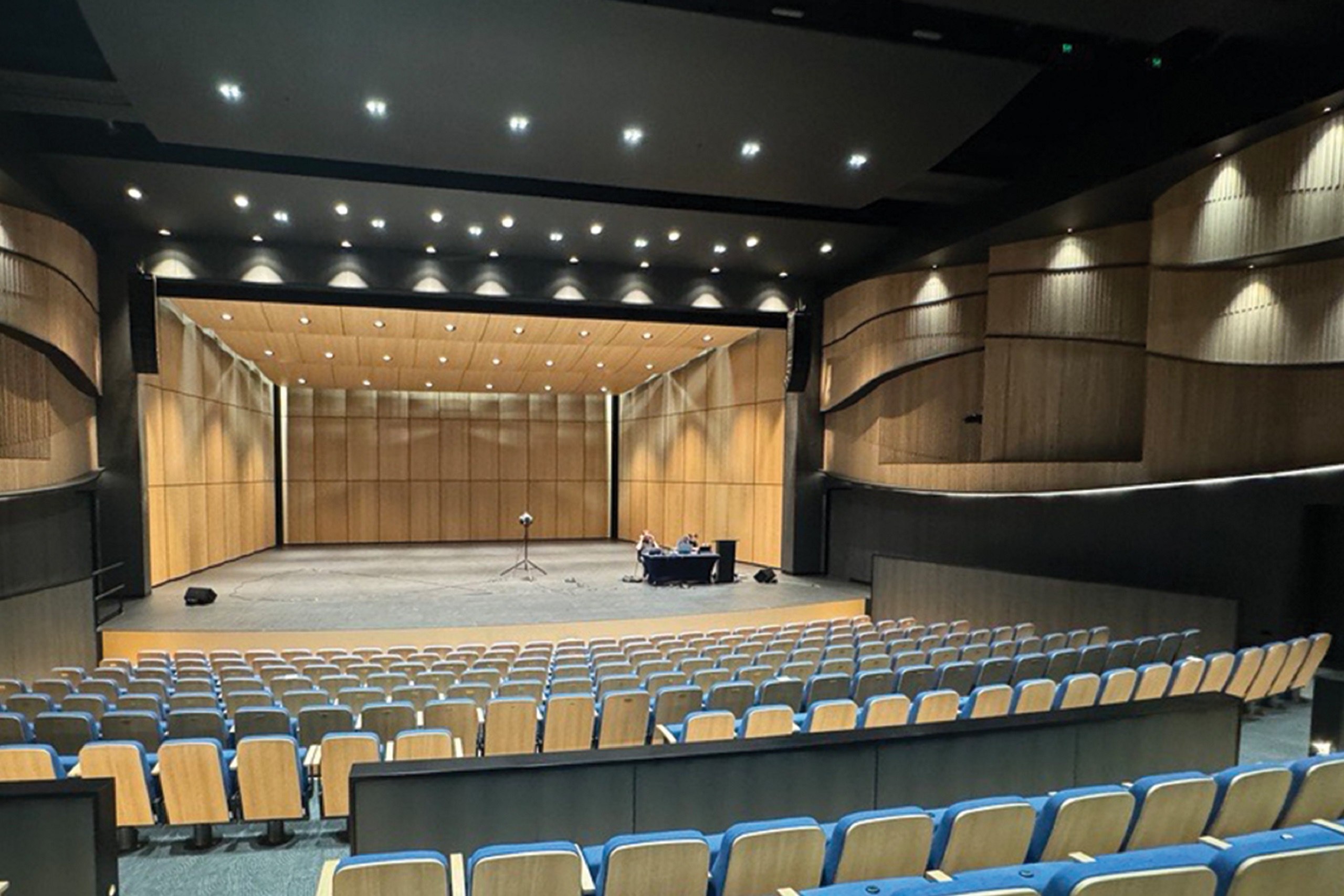 Durra Panel roof ceiling system at Marnkutyi Parirna Theatre ...