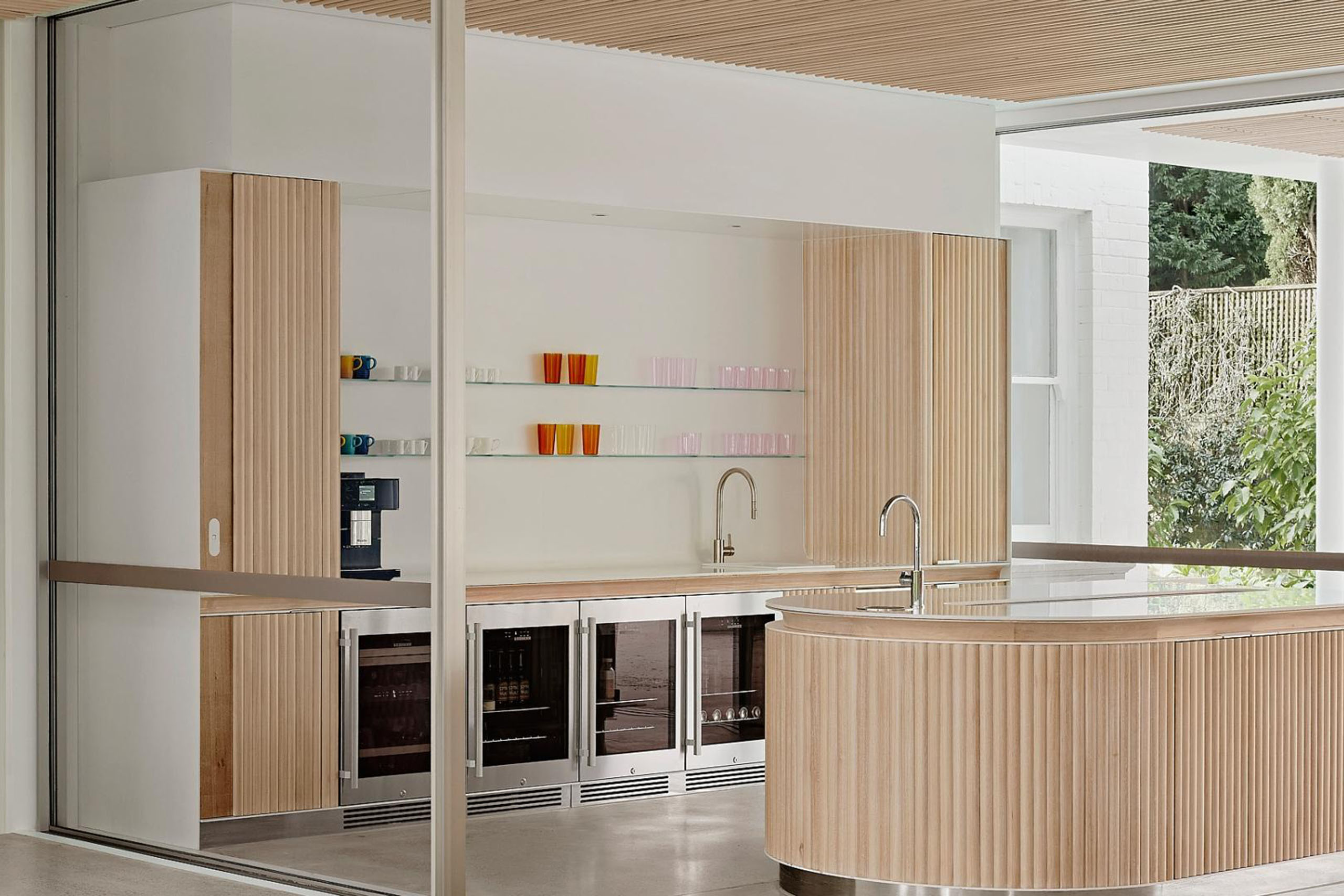 Easycraft Contours Tasmanian Oak wall linings add a timeless appeal to ...