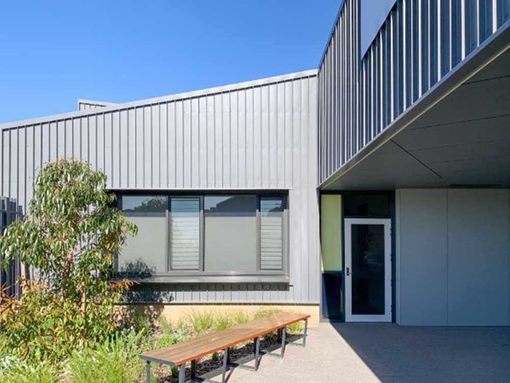 Capral systems maximise natural light, frame views at Esperance TAFE ...