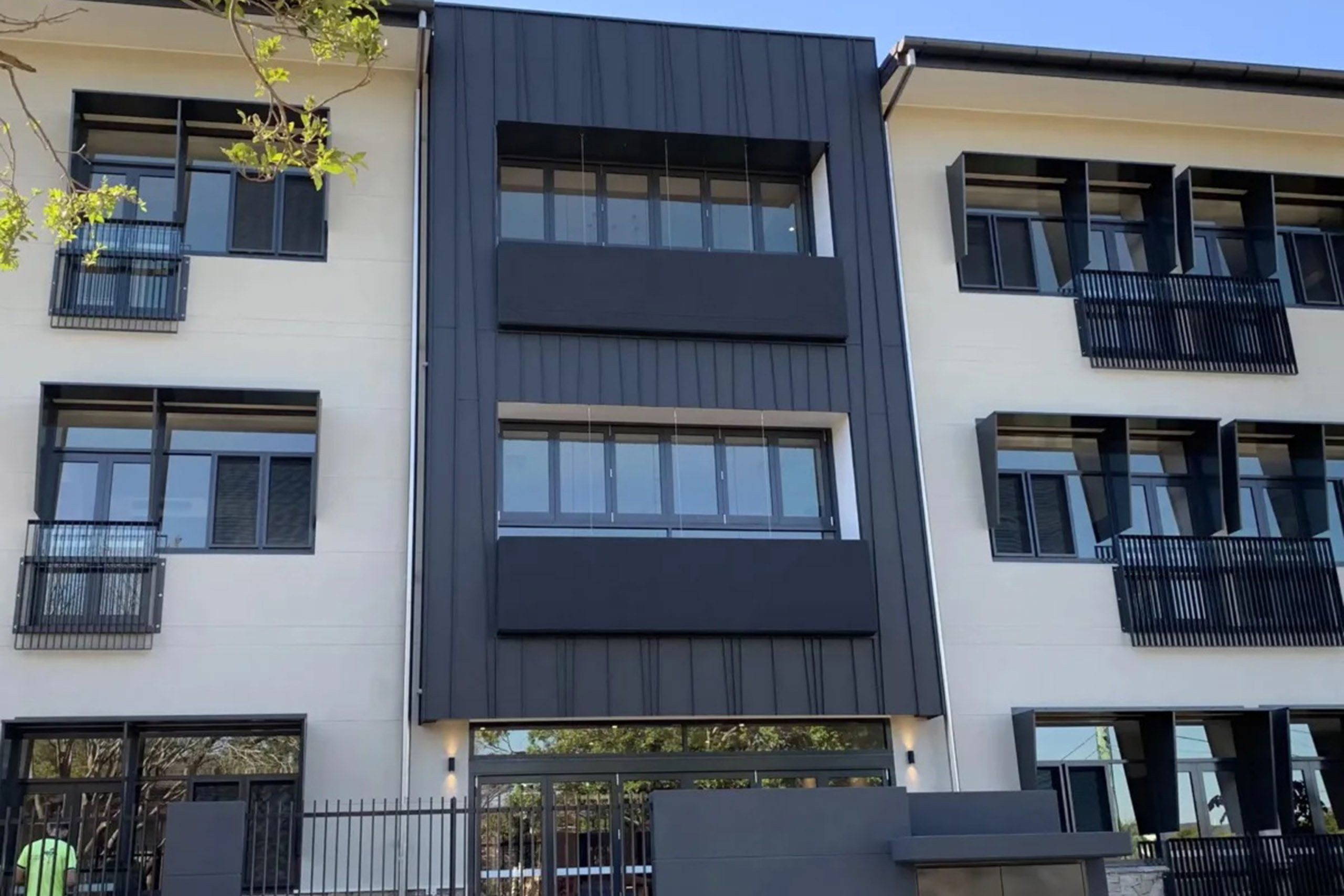 Zinc finish cladding stands out on Brisbane Alzheimer’s Centre ...