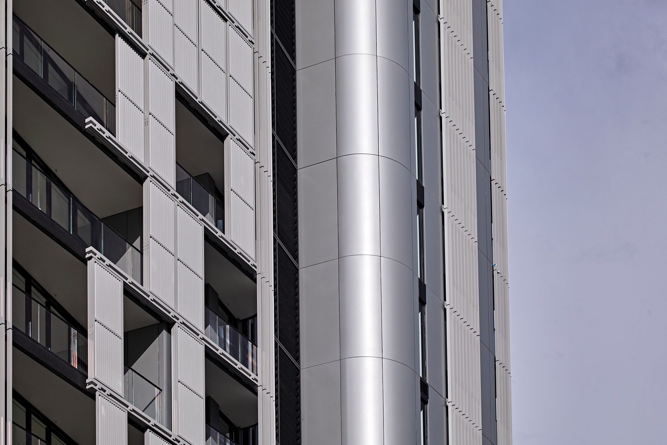 Fairview's Vitrafix Ventilted Top Hat v.s. standard top hat ...