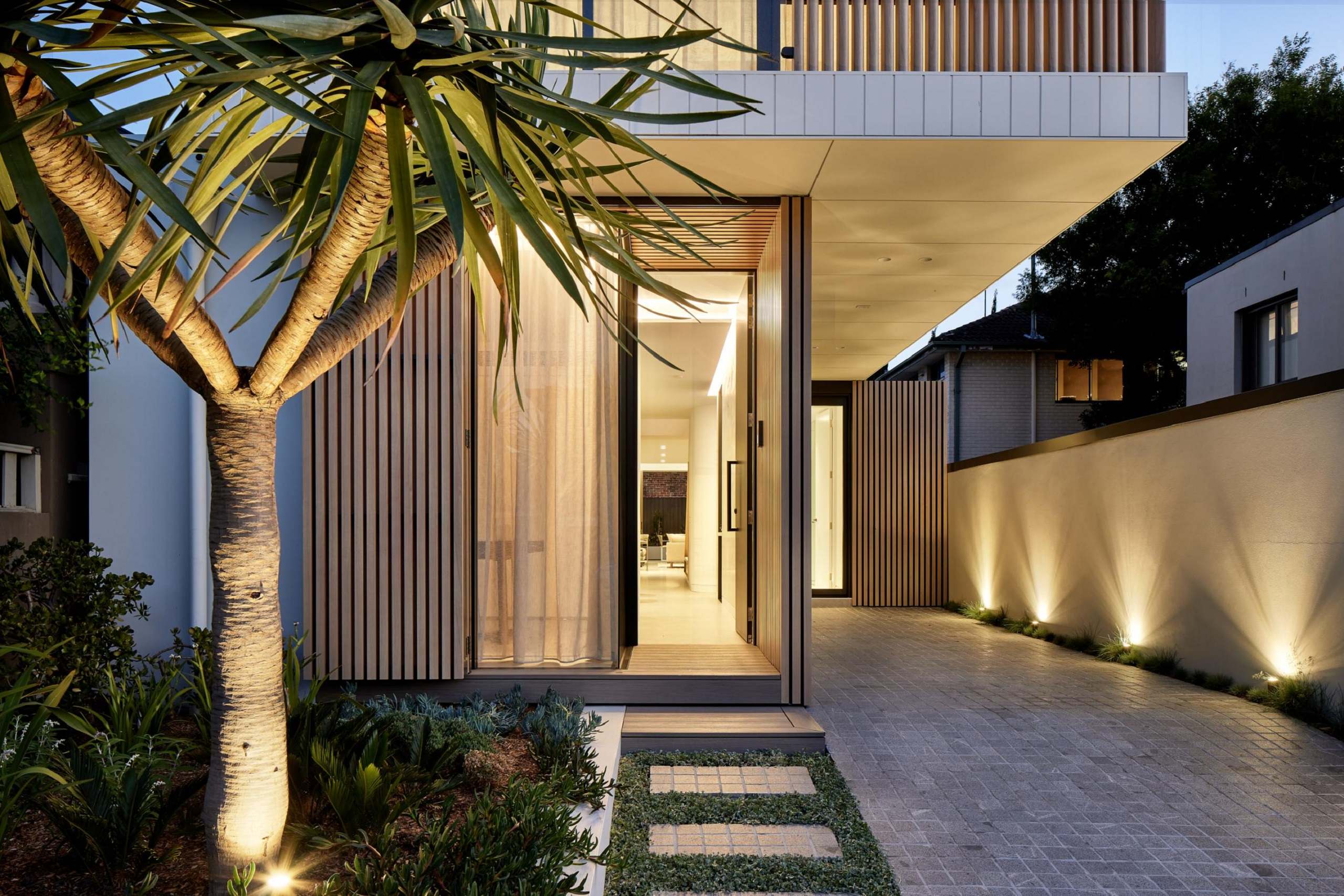 Stunning facade with DecoBatten™ profiles adds function and privacy to ...