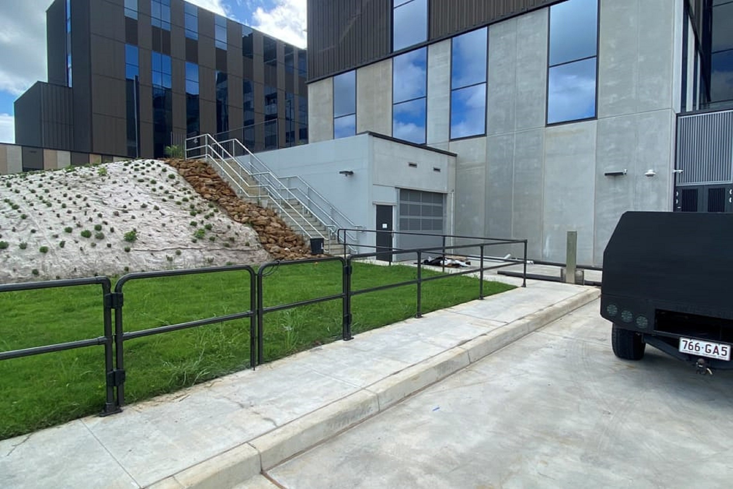 Modular handrail system meets project brief at Tweed Valley Hospital ...