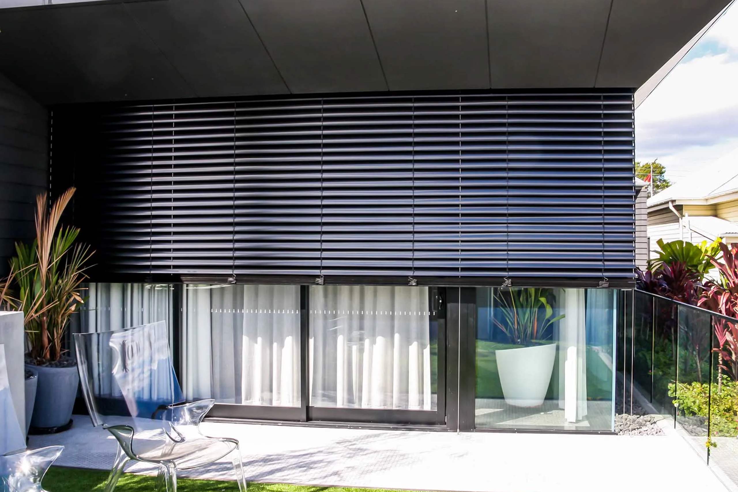 External Venetian Blinds: Dynamic daylight control with timeless ...