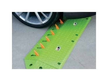 One way access spikes for vehicle access control | Architecture & Design