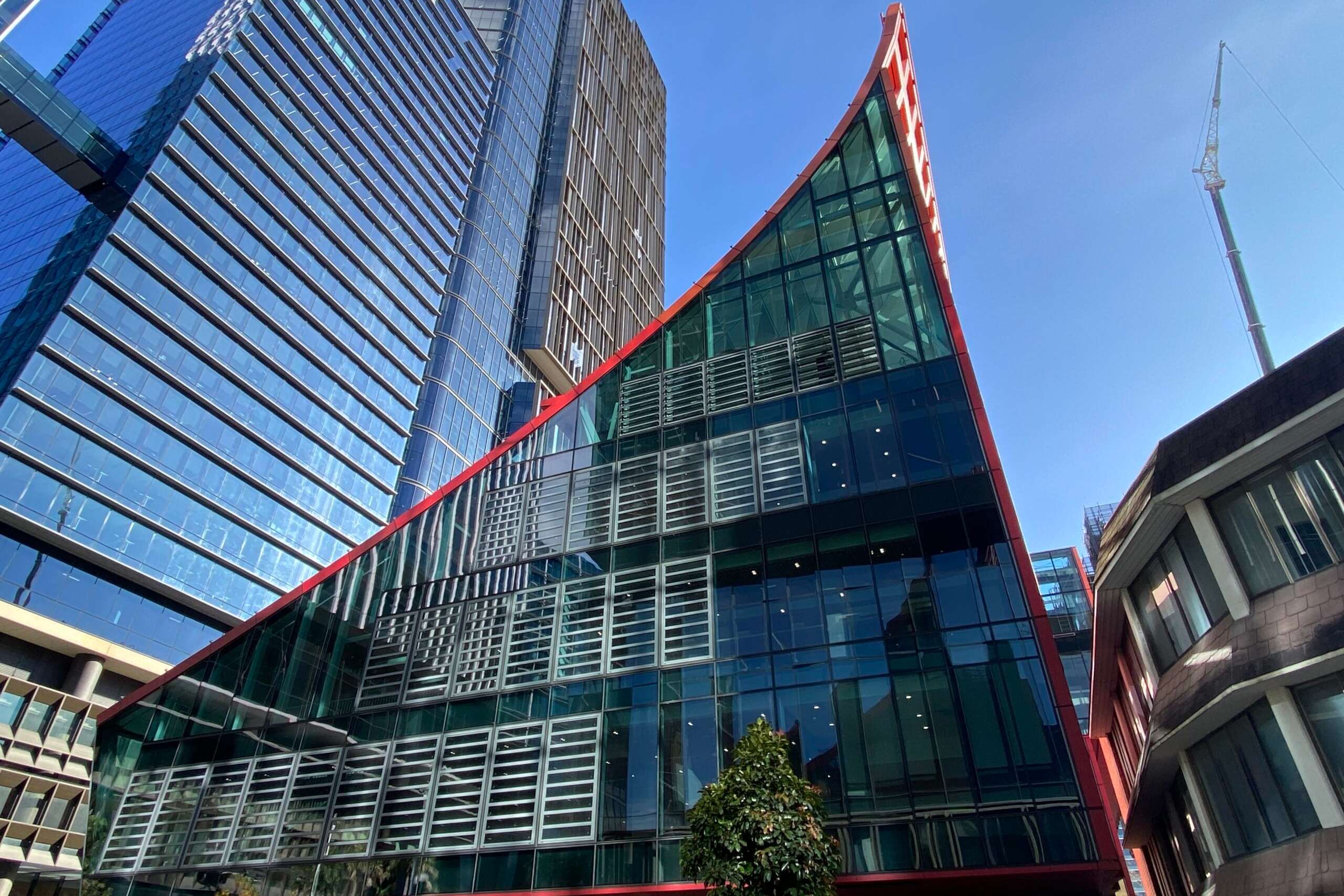 EBSA's automated facade solutions boost energy efficiency and indoor ...