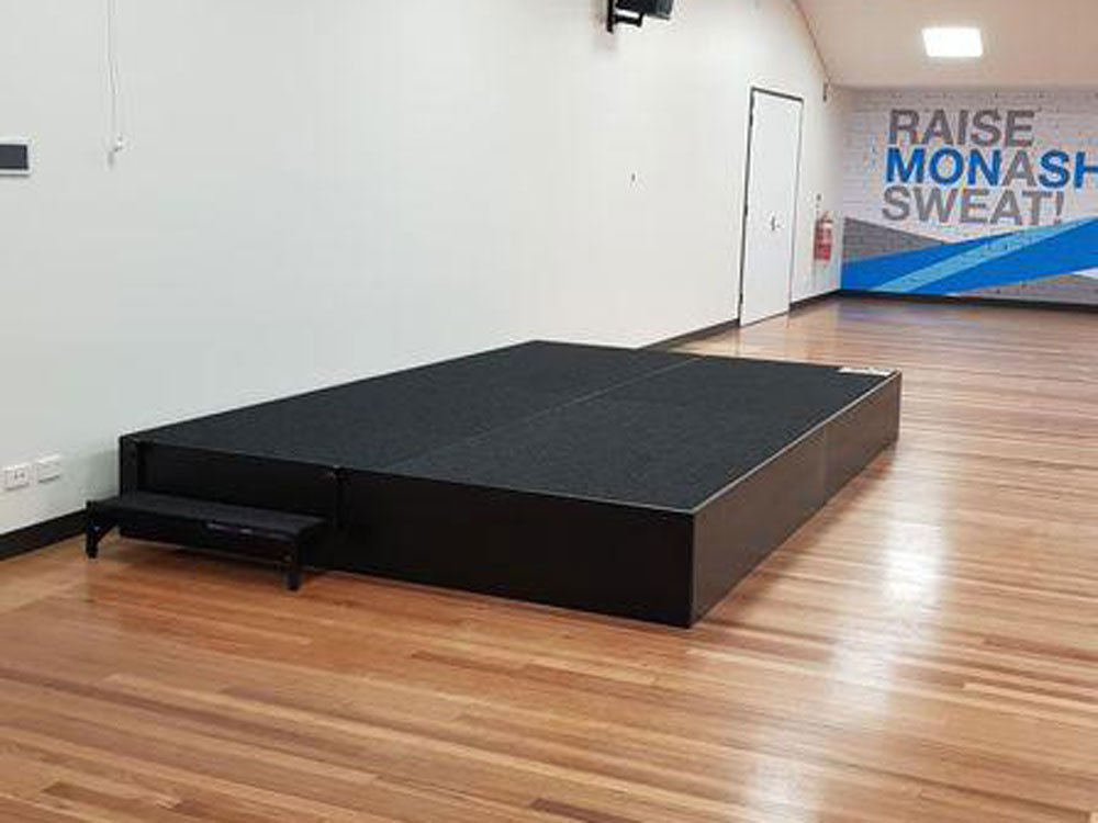 QUATTRO stage podiums for fitness class instructors | Architecture & Design