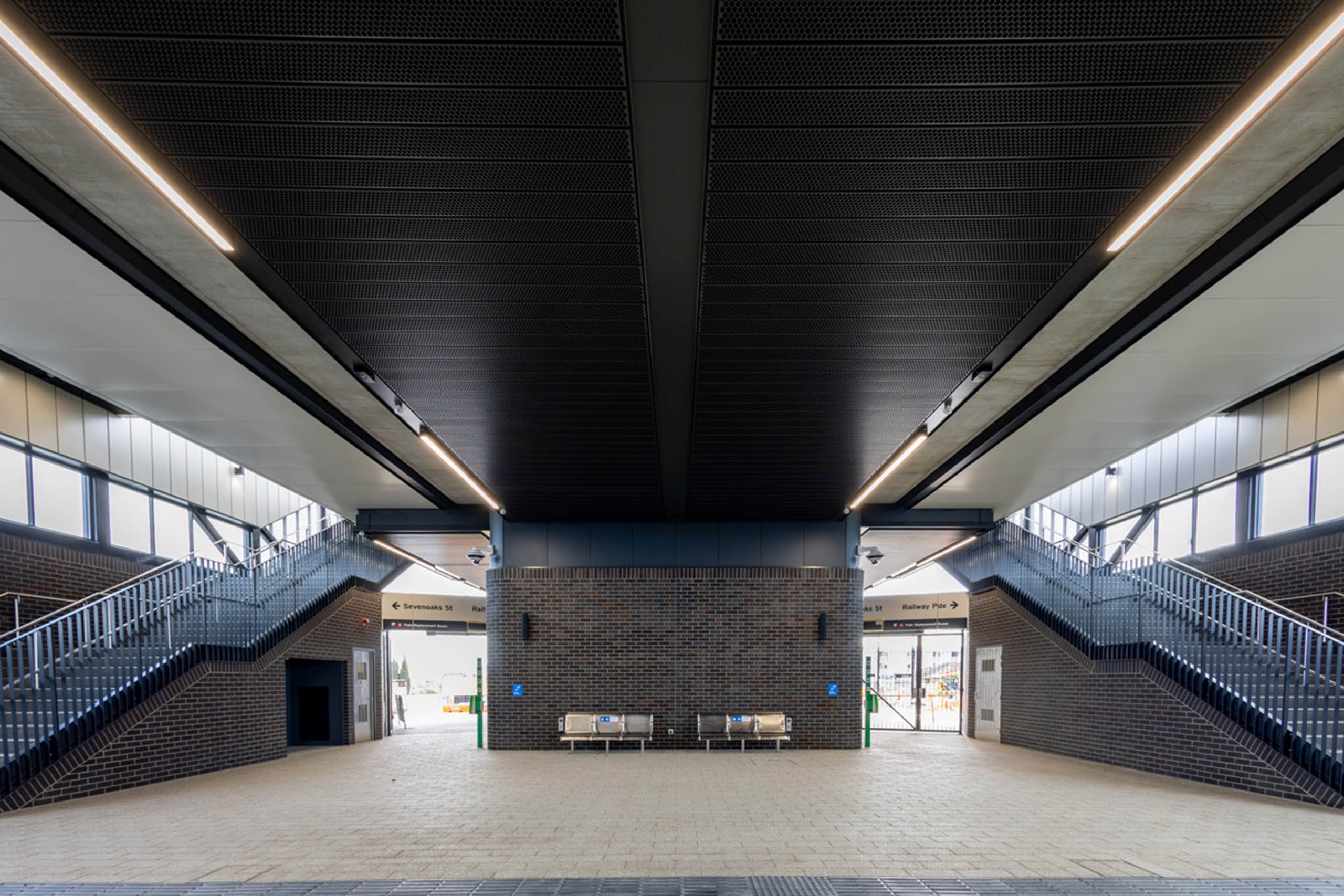 SAS ceiling system delivers clean design and acoustic performance at ...