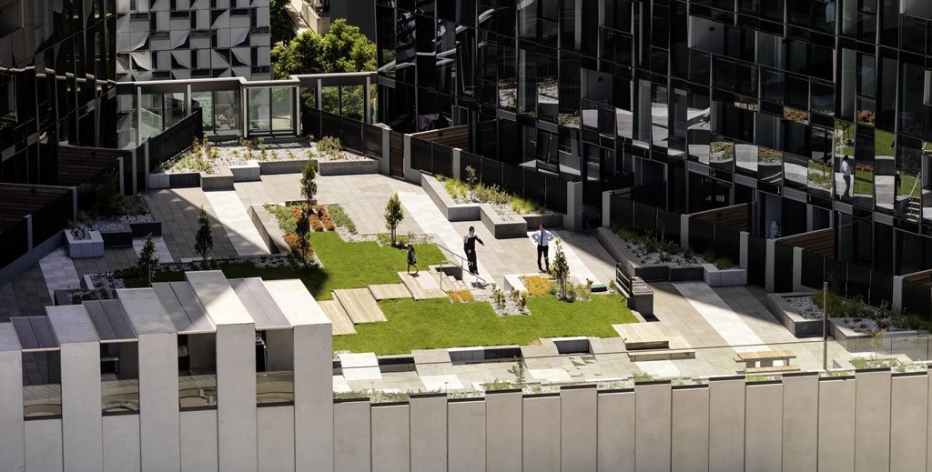 Promenade Aqui: a spiralling connection between city and water ...