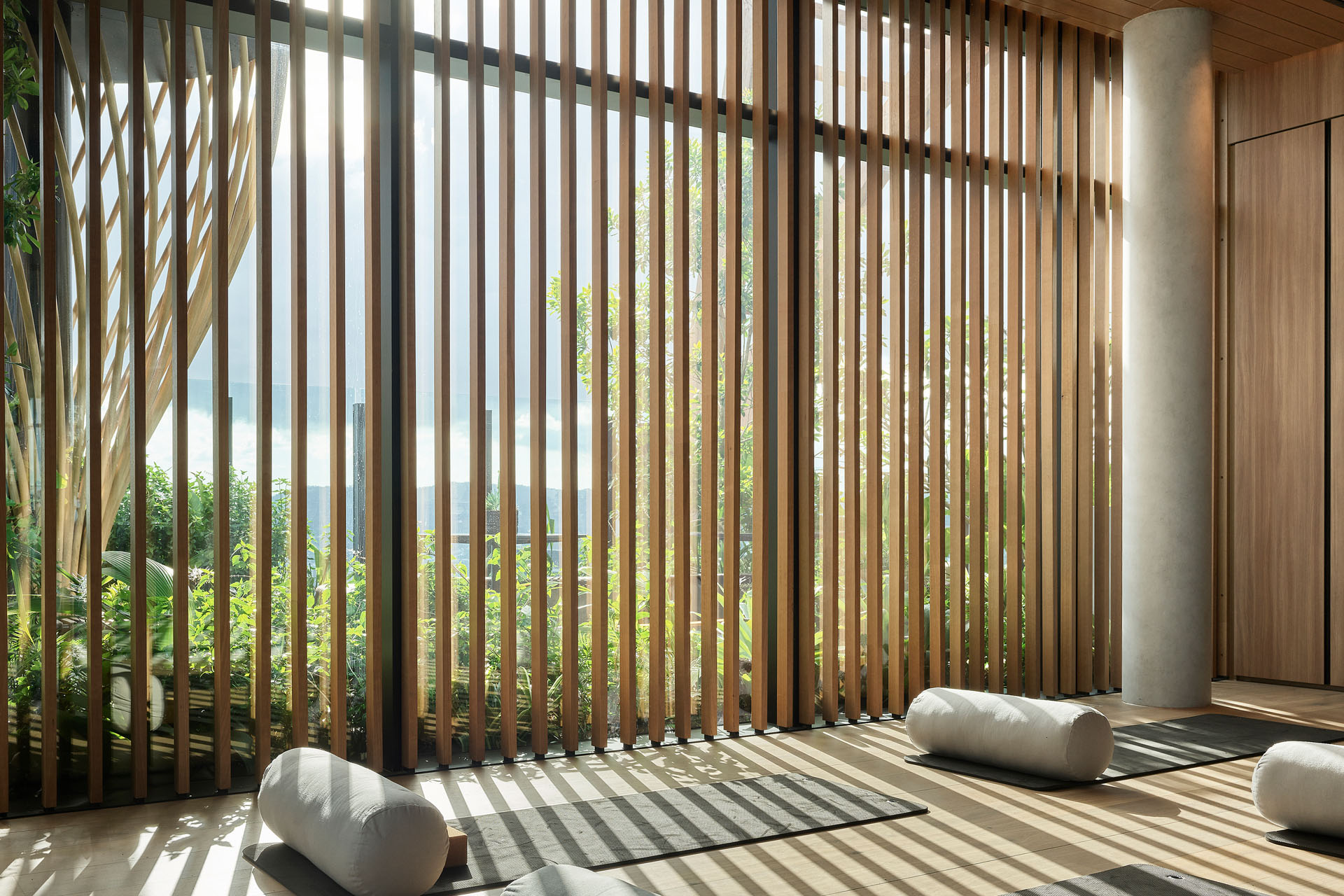 Click-on Screens Timber | Flexible, High-Performance Architectural ...