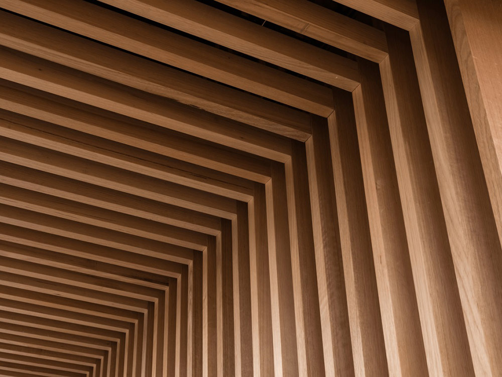 Achieving seamless transitions between walls and ceilings for a ...