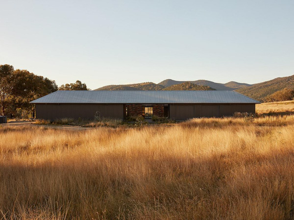House in the Dry | MRTN Architects | Architecture & Design