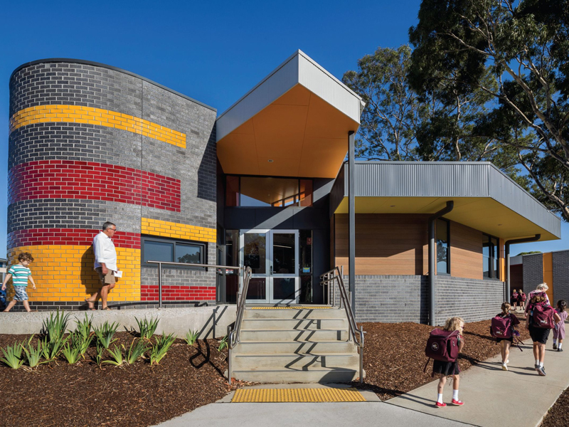 A contemporary transformation of a 1960s Melbourne school ...