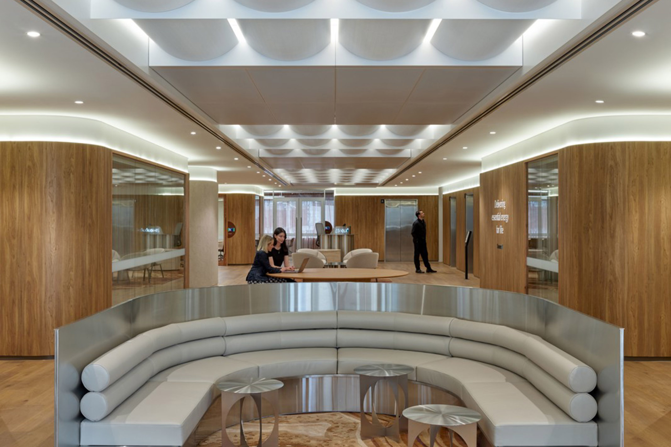 Bespoke SAS600 ceiling raft system achieves design vision at new Senex ...